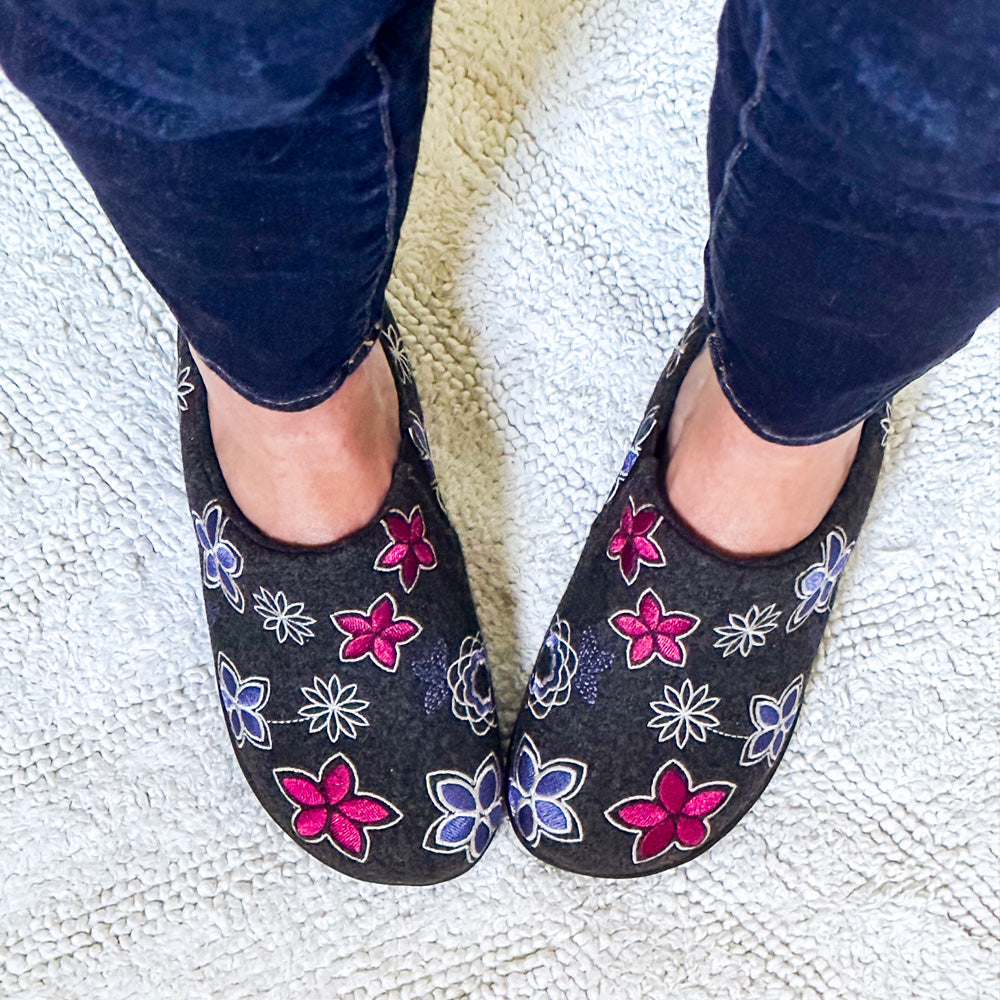 Angela Wool Clog Slip-On: Stylish Comfort & Pain Relief – Therafit Shoe